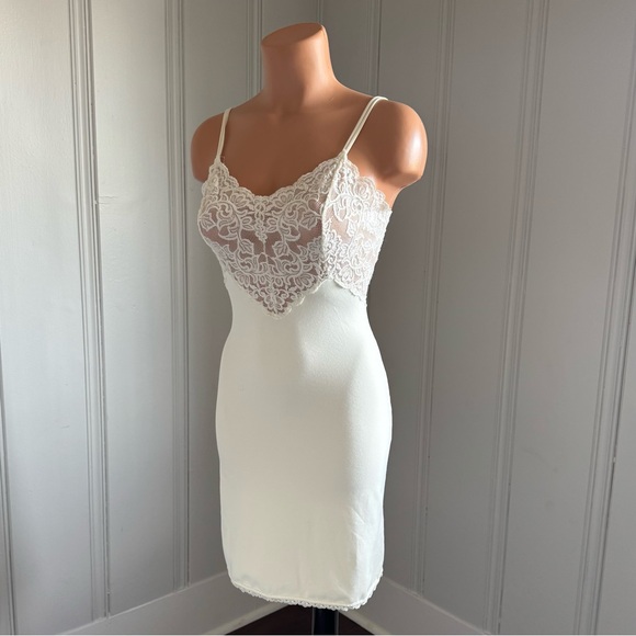 Wacoal | Intimates & Sleepwear | Wacoal White Lace Dress Slip Chemise ...